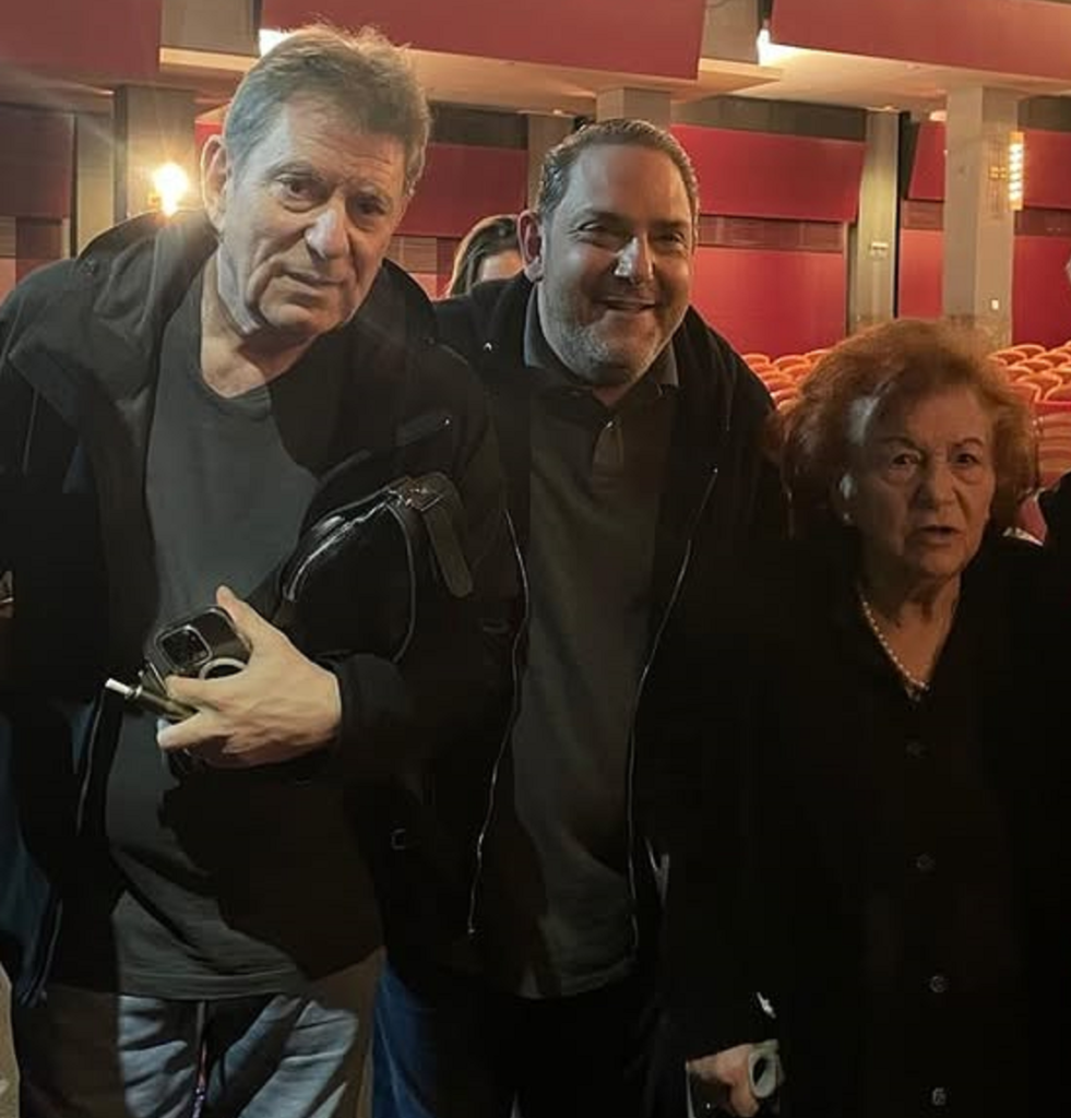 Στράτος Διονυσίου: Η σπάνια εμφάνιση της συζύγου του και η στιγμή που ...